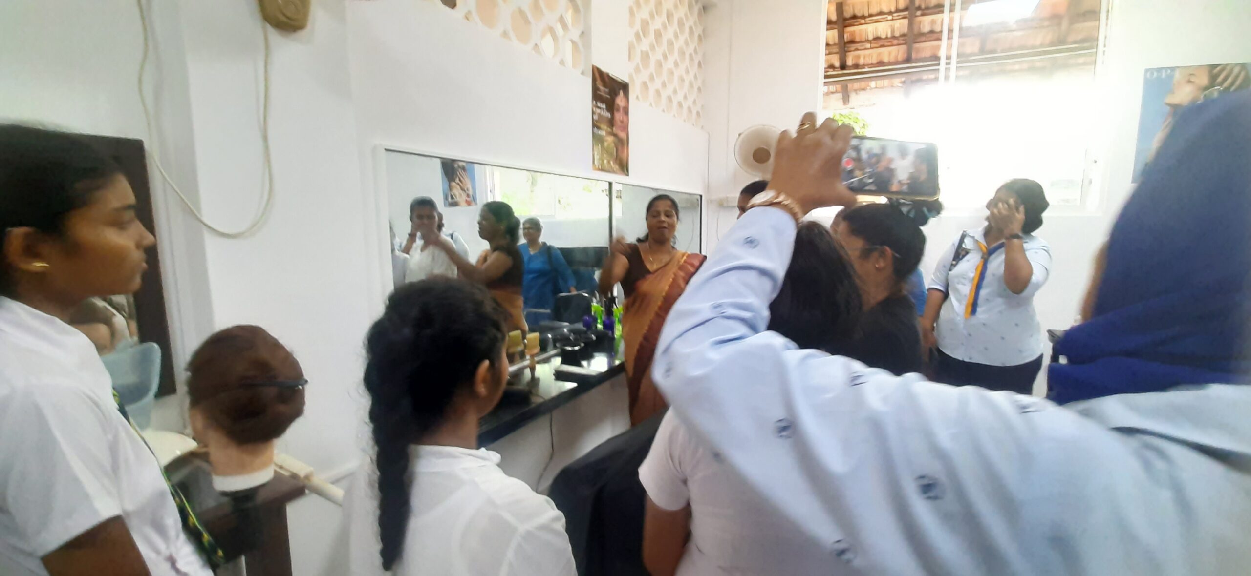 Renovating the hair dressing salon at the Ratmalana School for the Deaf ...