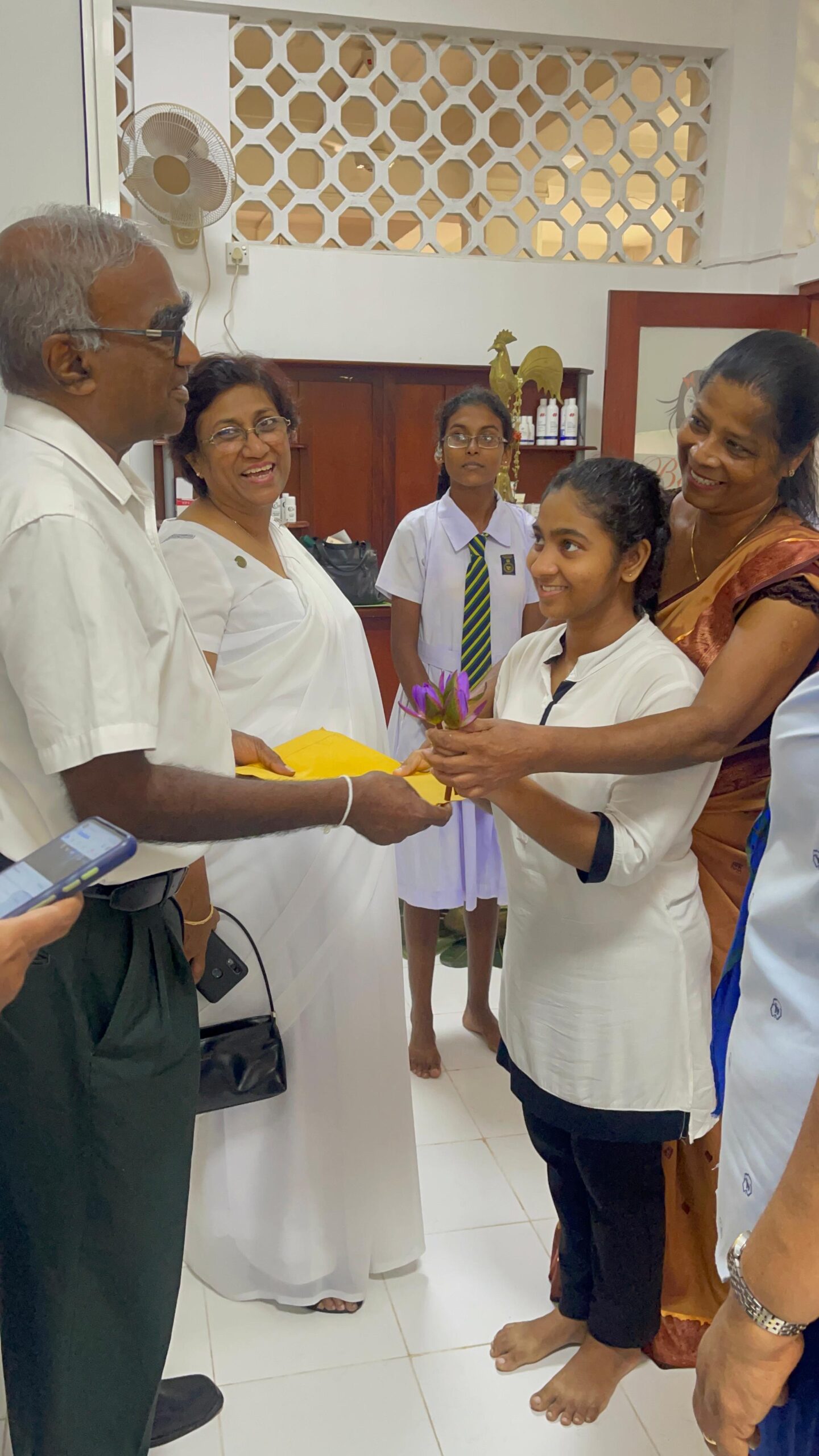 Renovating the hair dressing salon at the Ratmalana School for the Deaf ...
