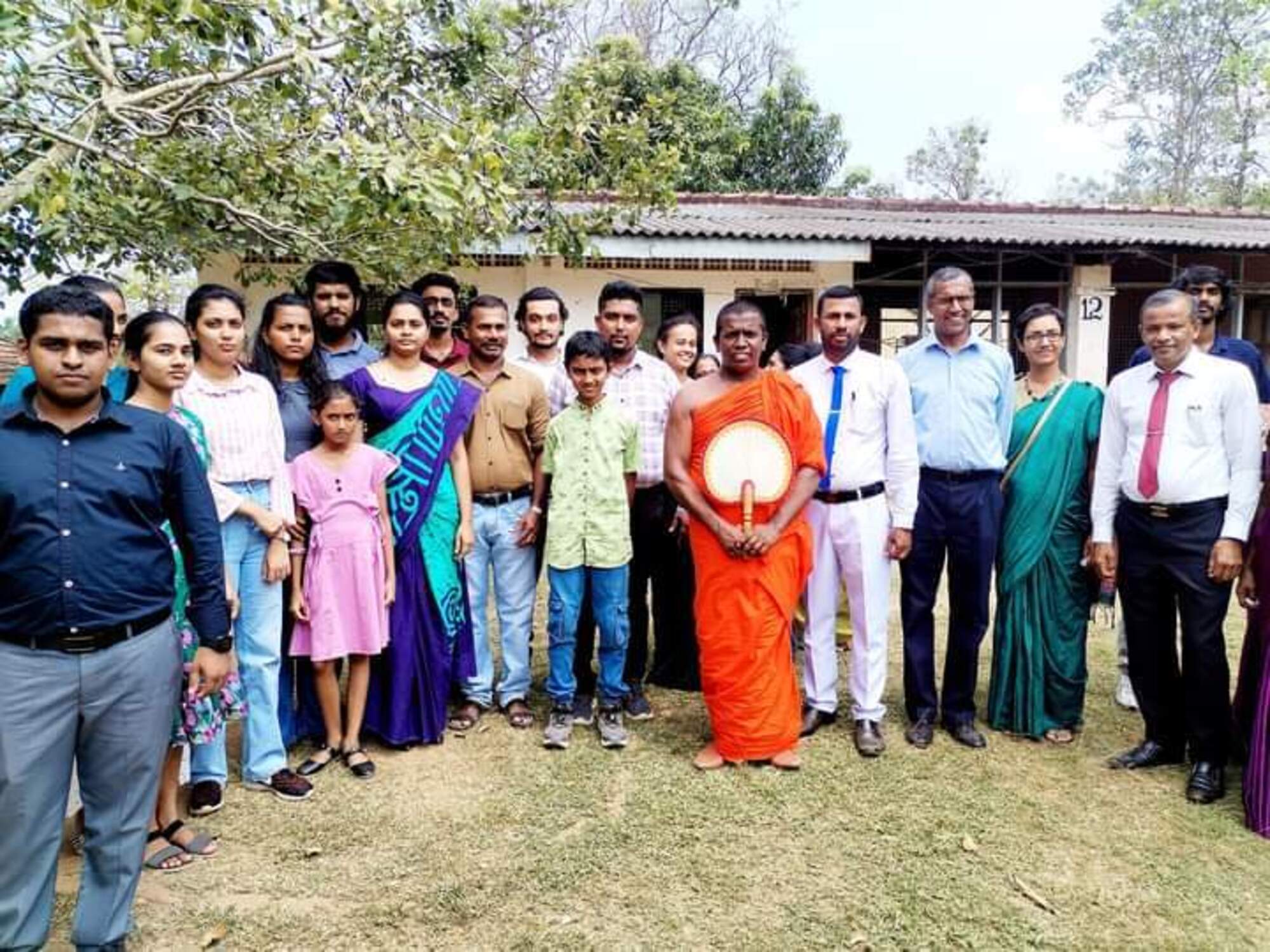 Donation of items to Mulgirigala Maha Vidyalaya, Hambantota - Tennyson ...